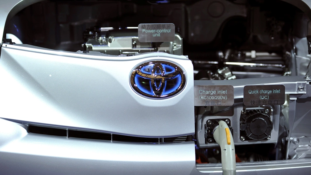 Toyota patents simulated manual gearbox for future EVs