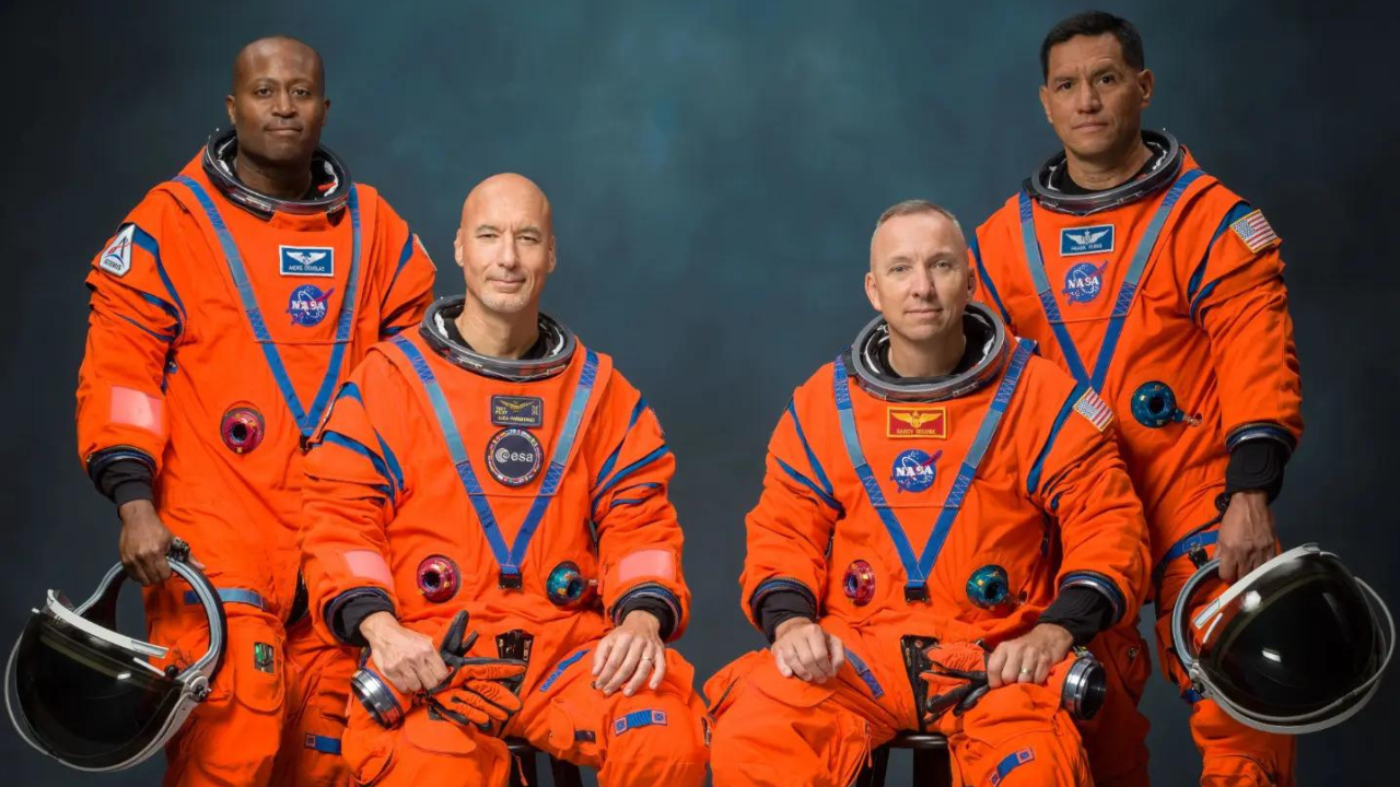 No women on Artemis III? NASA faces criticism over all-male Moon ...