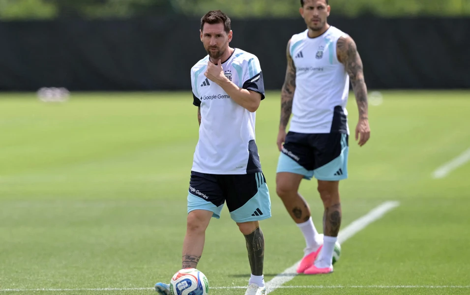 Messi plans symbolic Barcelona return in preseason match