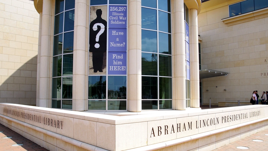 5 remarkable libraries across Illinois