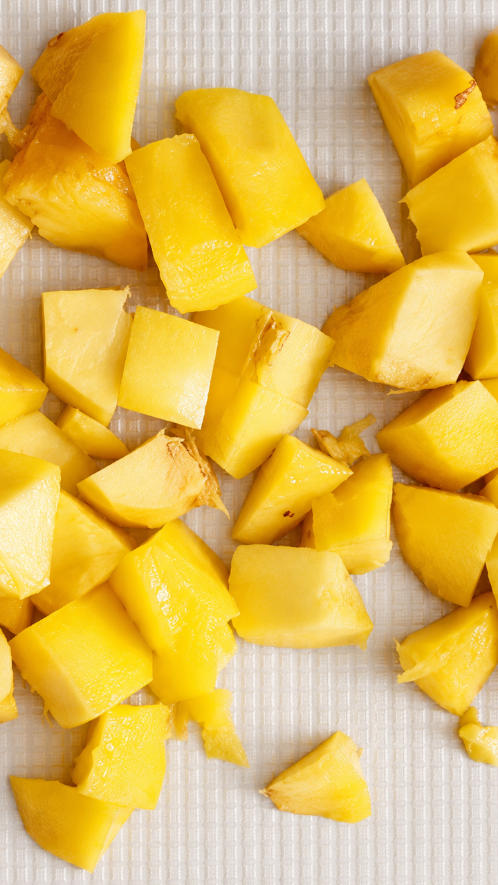 How to make fruity peach sorbet with fresh seasonal peaches