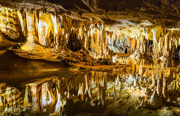 How to visit Luray Caverns, Virginia: Geology’s Hall of Fame [2026 update]