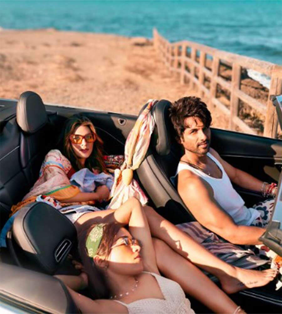 Cocktail 2 BO day 2: Shahid Kapoor, Rashmika Mandanna and Kriti Sanon's ...