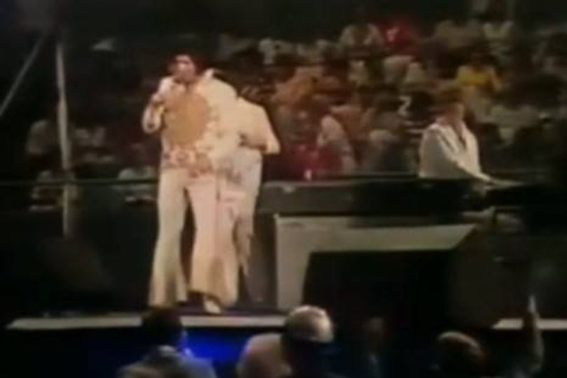 'Proof' time travel is real as fans spot something odd in 1977 Elvis ...
