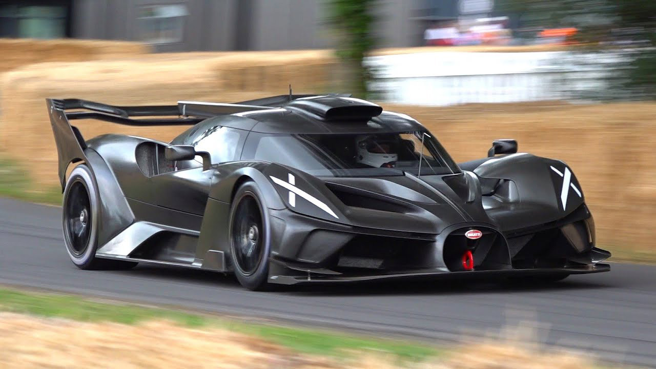 La Bugatti Bolide va a tutto gas con Valkyrie AMR Pro e Zonda R