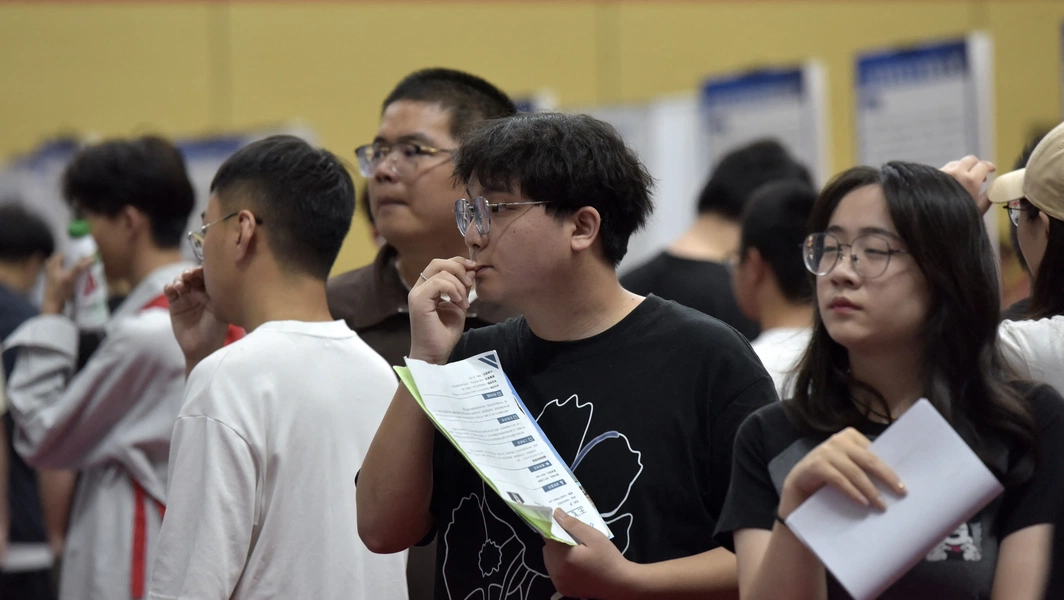 7 college majors graduates regret choosing