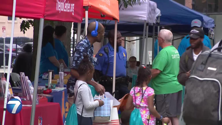 Local event honors dads with music, games, and family time