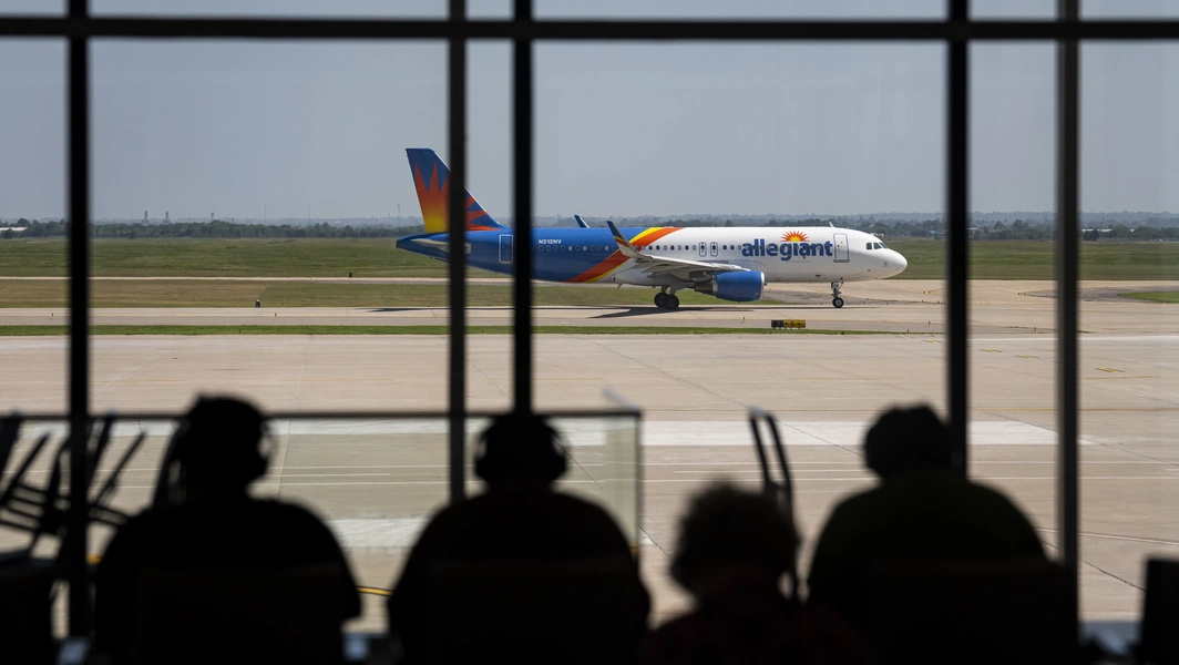 Allegiant Air's seasonal route strategy