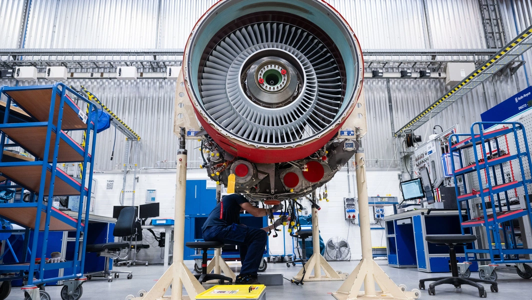 5 groundbreaking Rolls‑Royce jet engine innovations