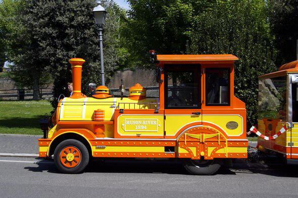 UK seaside town makes sensational bid to bring back tourist train ...