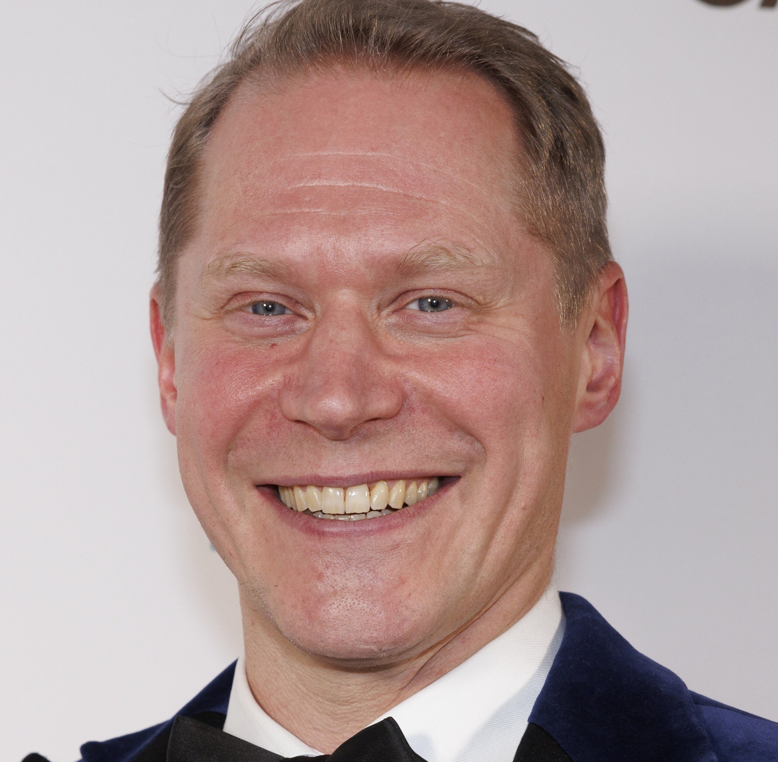 ”Andy McCoy, Tarja Halonen ja Olli Jokinen samaan ohjelmaan” Maikkarin ...
