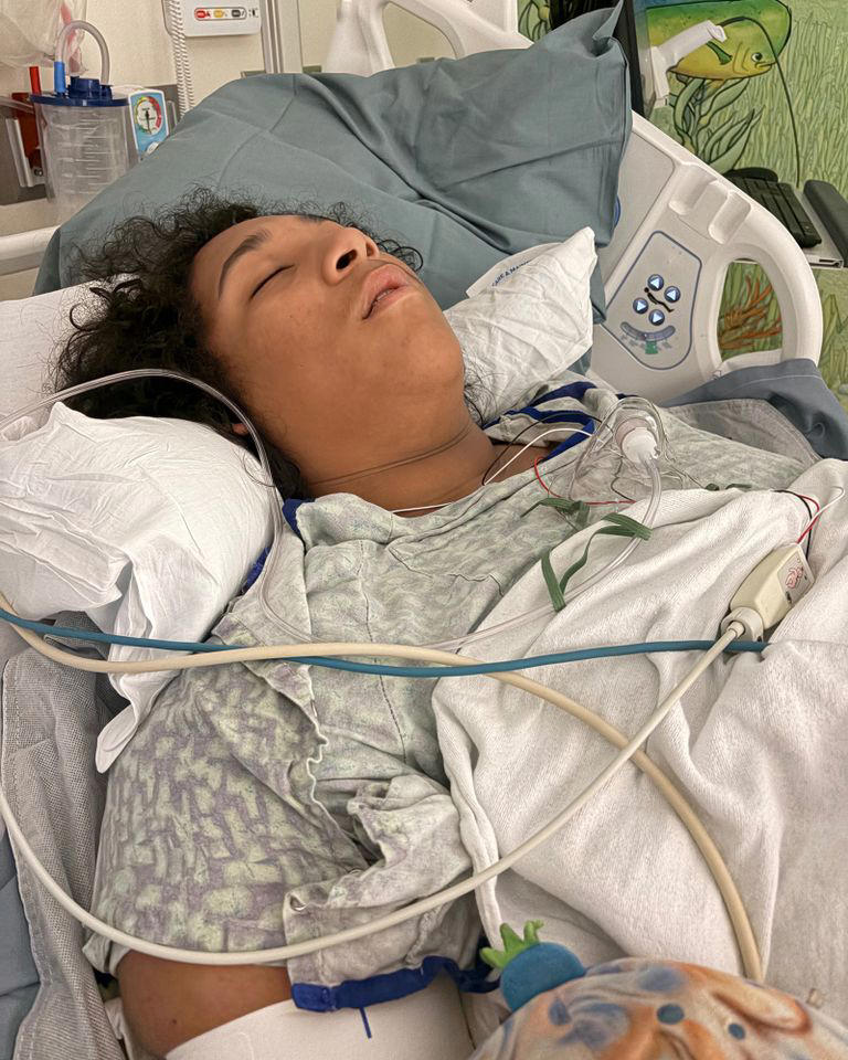 Adolescente de Florida ingresado de urgencia al contraer bacteria ...