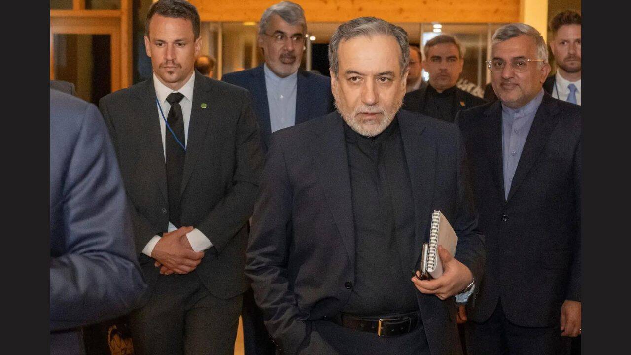 US-Iran talks pause after 80 minutes over Trump's 'will hit very hard ...