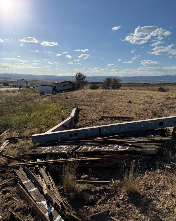 "Leaving colorful Colorado" sign destroyed in crash