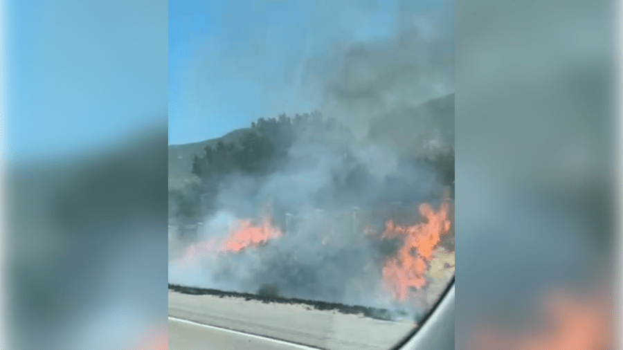 Brush fire ignites near I-15 in Farmington, crews responding