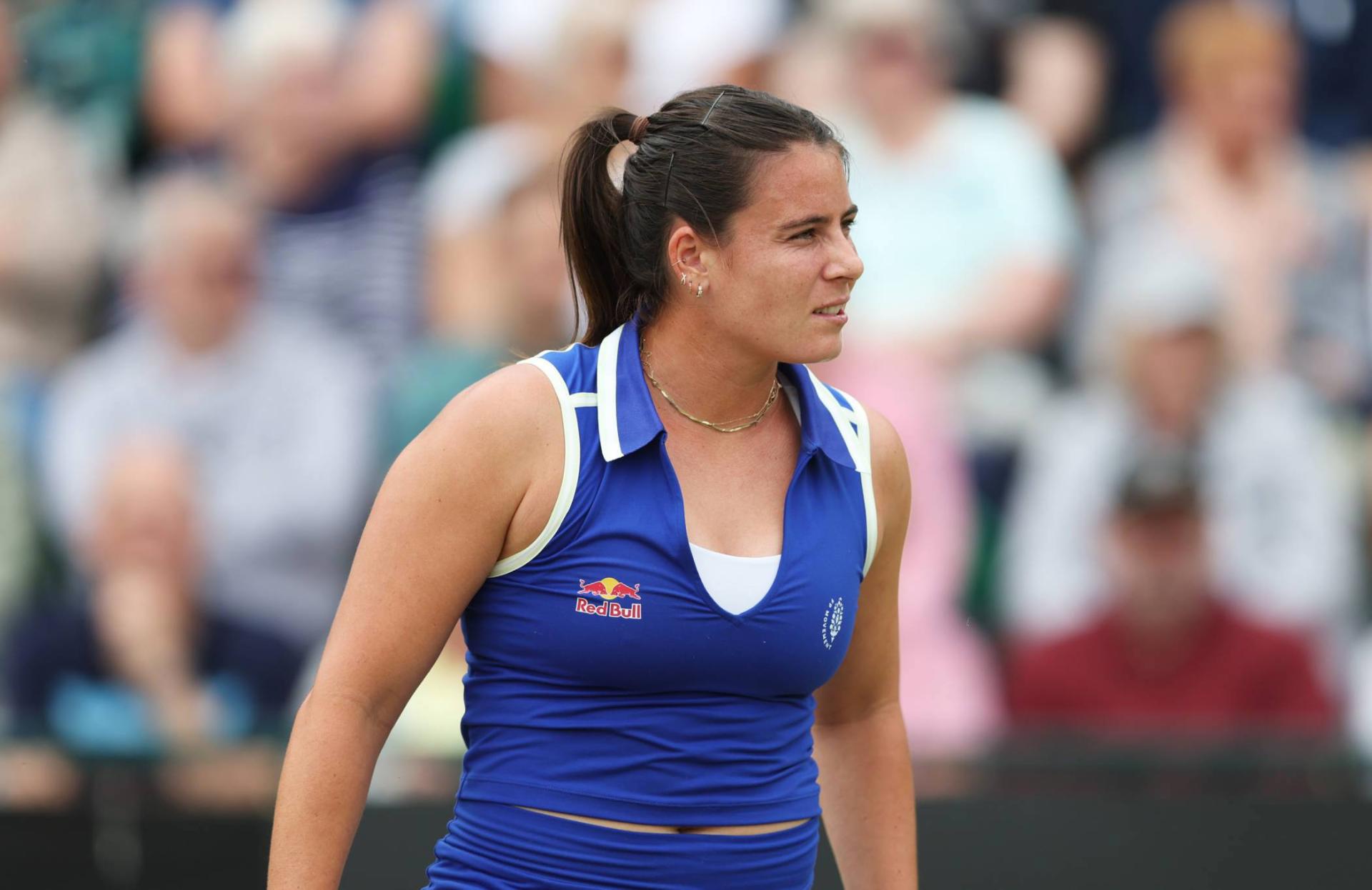Nottingham: Emma Navarro falls short to Marie Bouzkova in final amid on ...