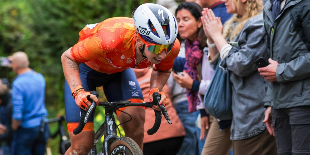 Lorena Wiebes boekt solozege in Luxemburgse gravelkoers, Joris ...