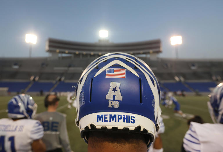 Joshua Lane, Memphis Central lineman, commits to Tigers football ...