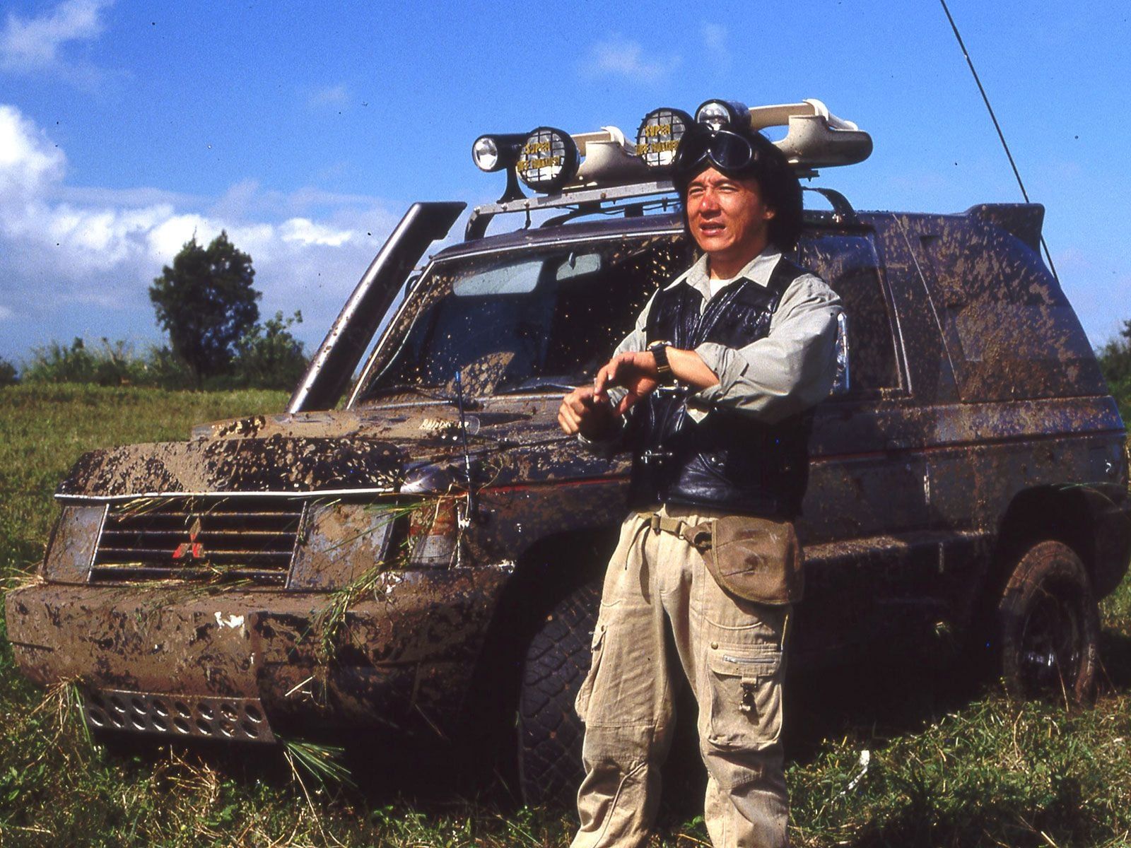 Entre Indiana Jones e Missão Impossível: Aos 72 anos, Jackie Chan ...