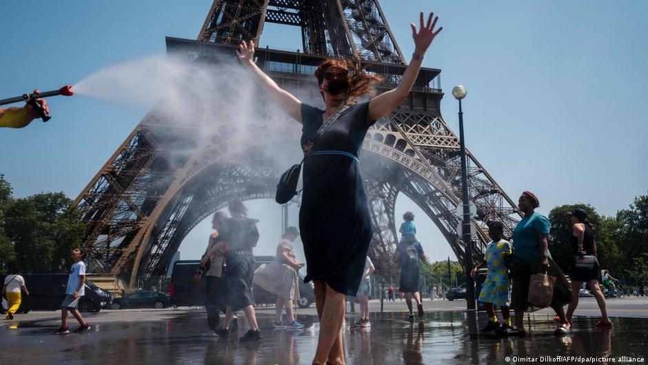 Severe heat wave sweeps Europe, triggering alerts and disruptions