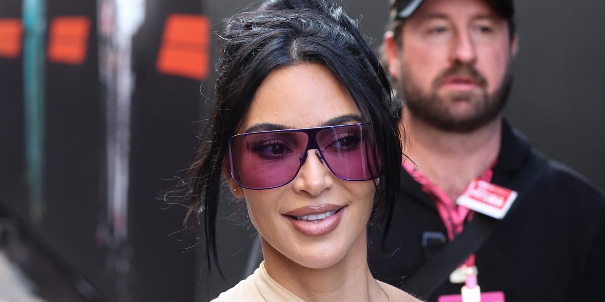 Kim Kardashian kicks off 'Platinum Season' with hot blonde bob