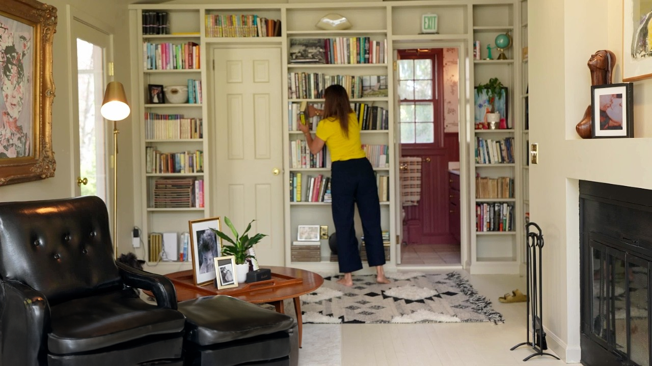 Inside a writer’s cozy NYC home