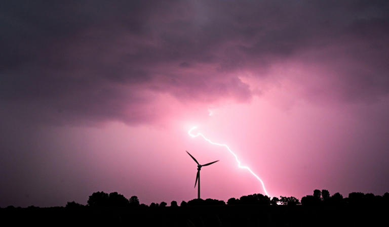 More than ten injured after lightning strike hits handball match in ...