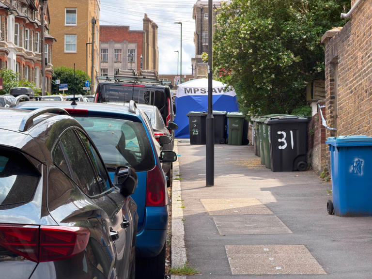 Man stabbed to death in early hours of Sunday morning