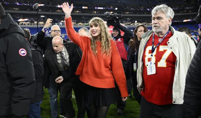 Ed Kelce appears to be making his relationship with his new girlfriend ...