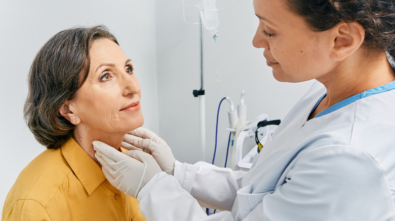 6 foods to eat and 6 to avoid when you have hyperthyroidism