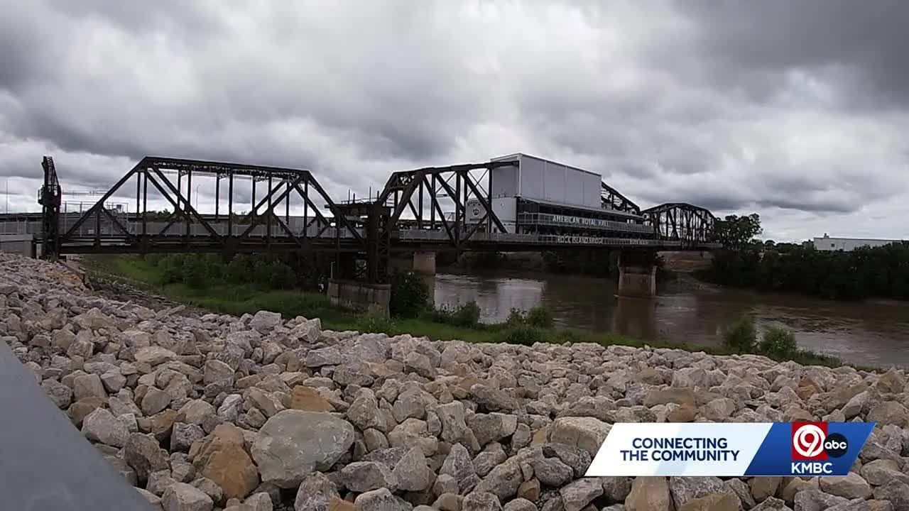 Kansas City musicians unite for Make Music Day on Rock Island Bridge