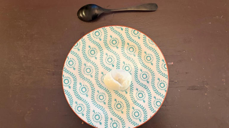 I tried 5 methods for peeling hard-boiled eggs and this was the best