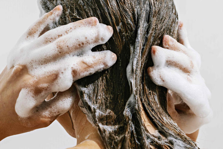The right way to wash your hair—and what experts say most people get wrong