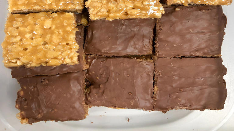 This vintage 3-ingredient Kellogg's treat is a fun twist on a classic