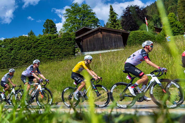 Tadej Pogacar écrit encore un bout d'histoire à Villars