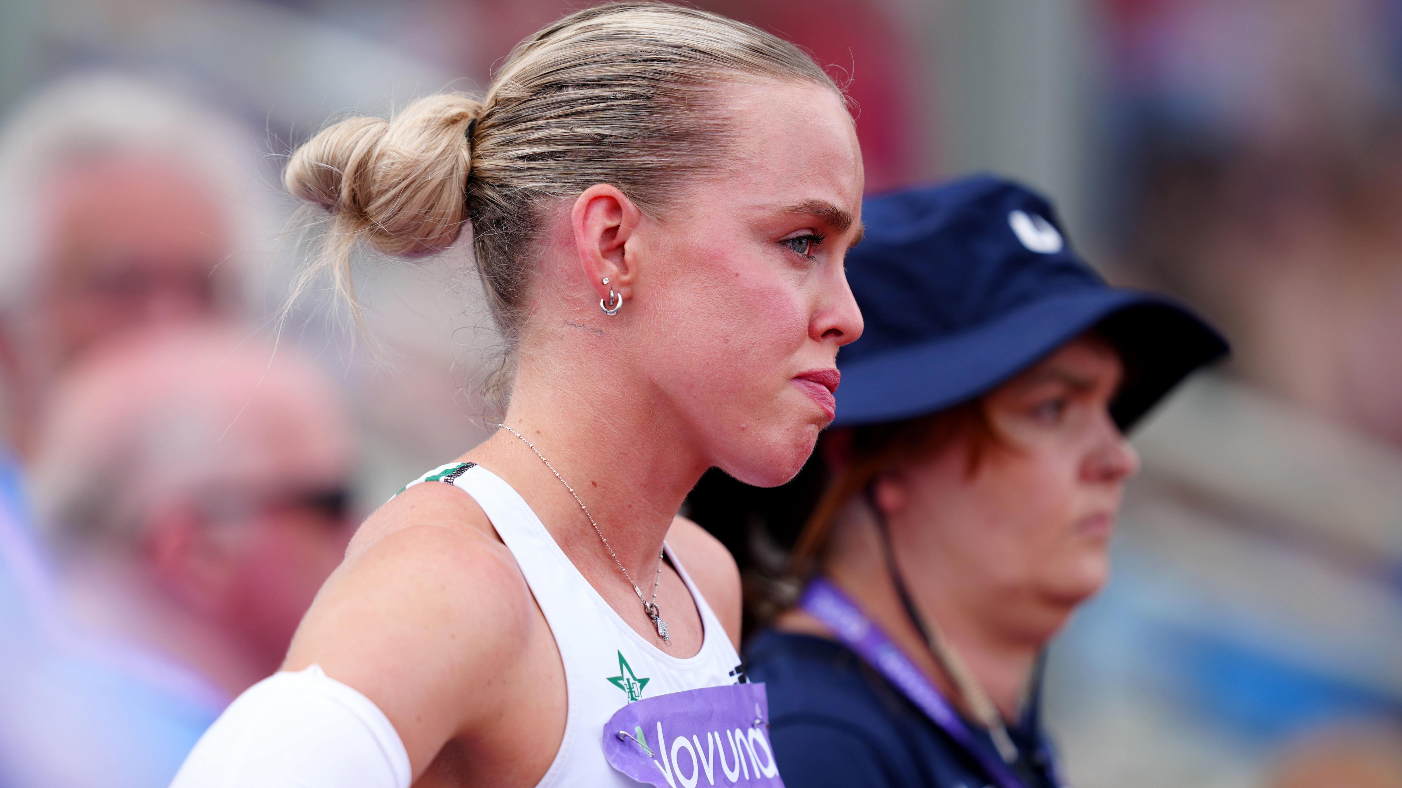 Keely Hodgkinson in tears after pulling out of 400m final at UK ...