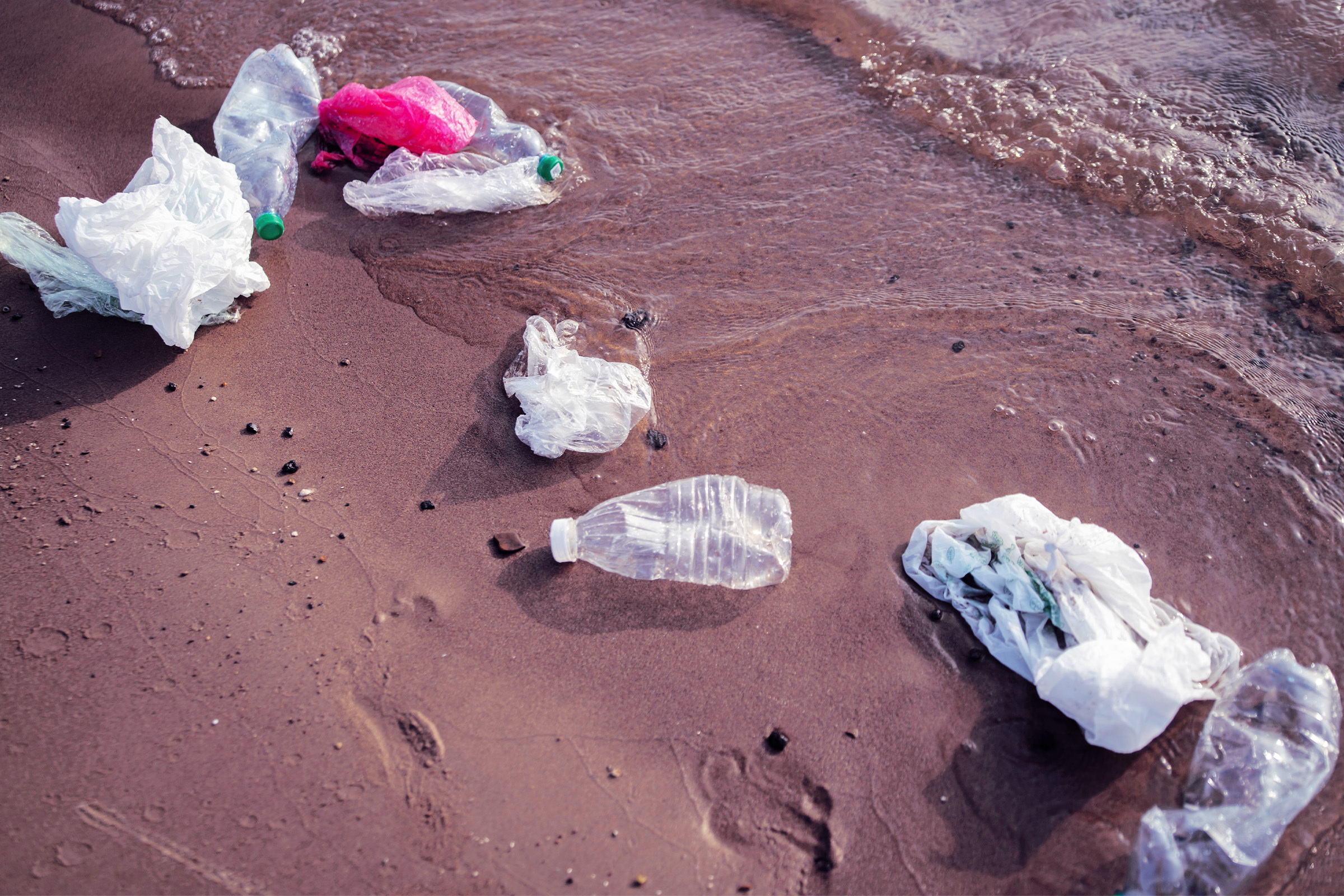 Volunteer under investigation for cleaning polluted river without a ...