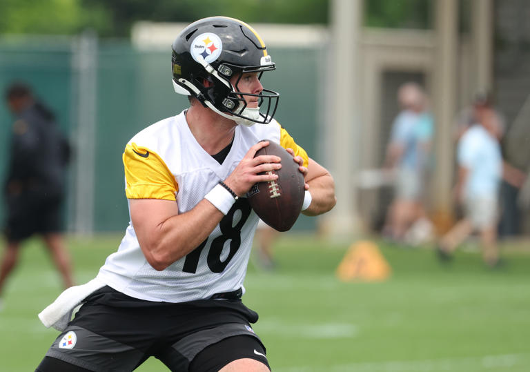 Steelers' Will Howard has a strong leg up on tense QB battle