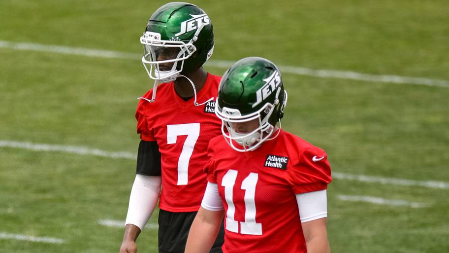Bailey Zappe's Jets QB2 hopes given life despite minicamp struggles