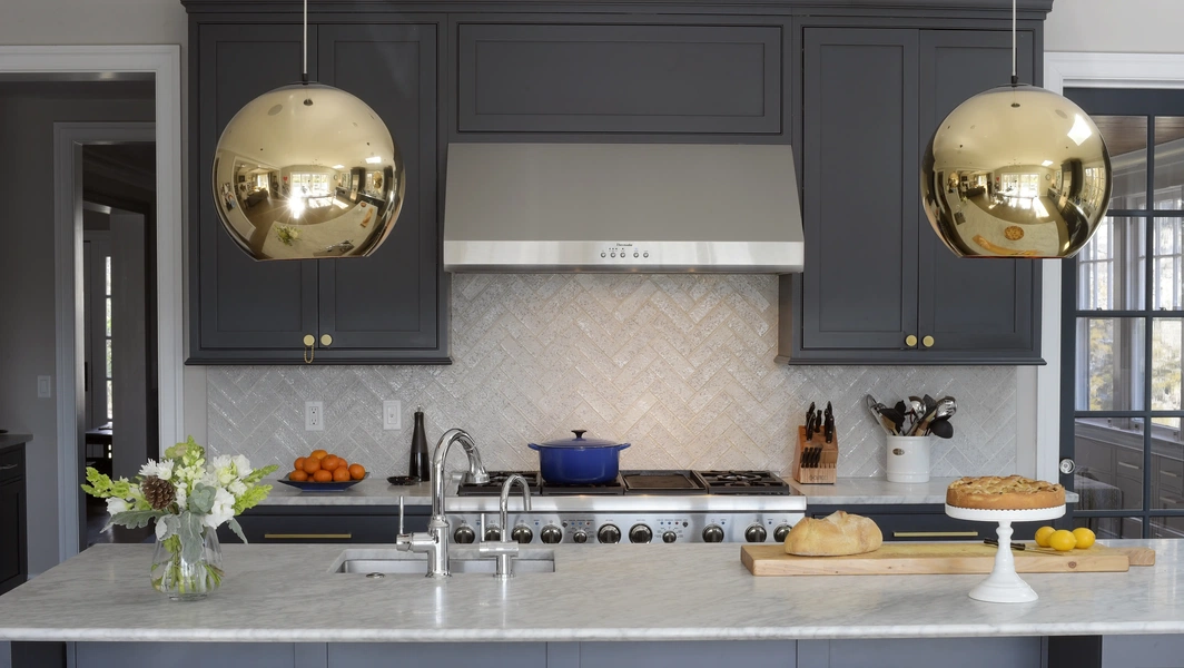 Design pitfalls of all-gray kitchens