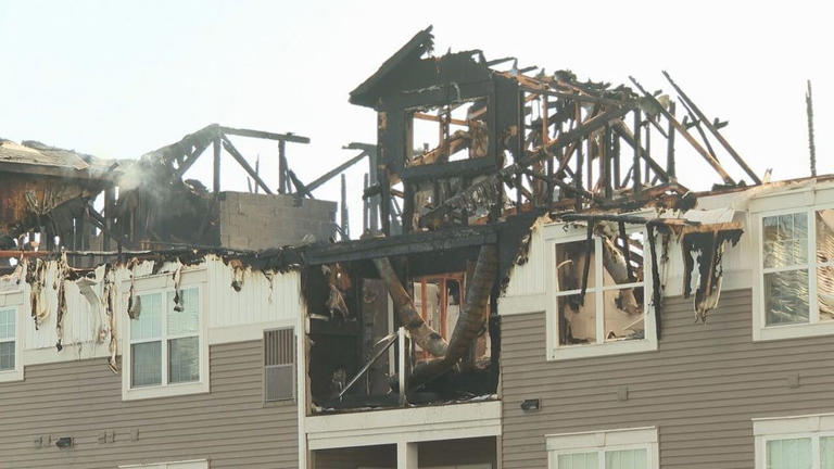 Early morning fire displaces 30 people at Clarkson apartment complex