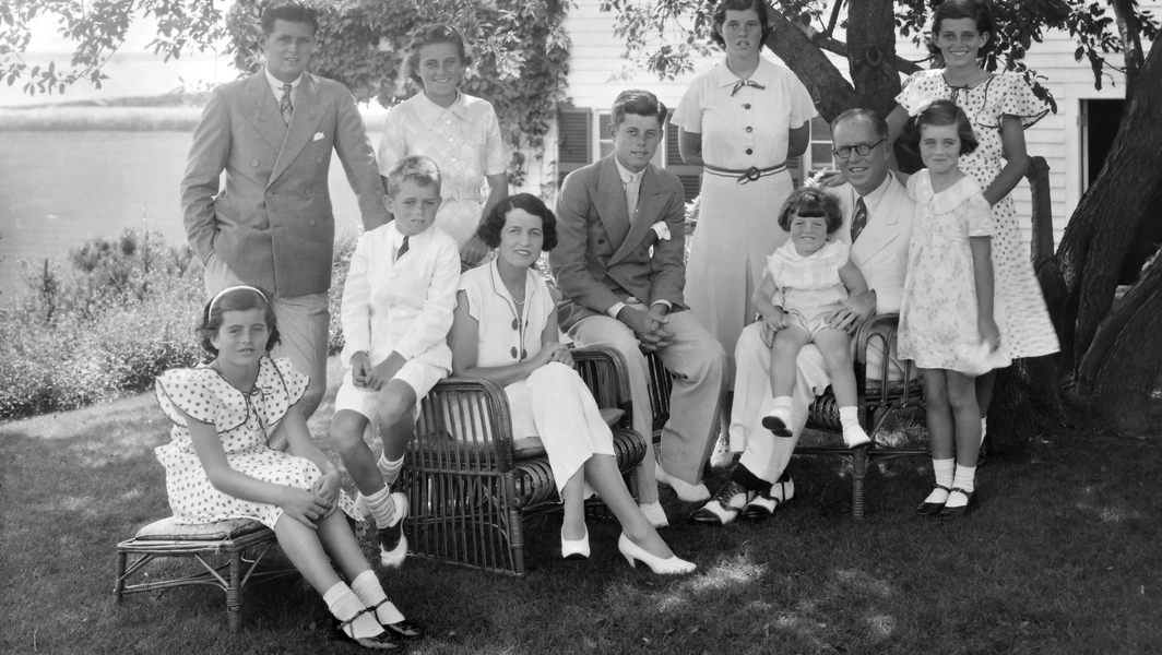 13 famous families with multi-generational influence