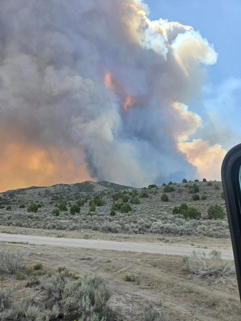 Raging Utah wildfire prompts evacuation as crews struggle contain it ...