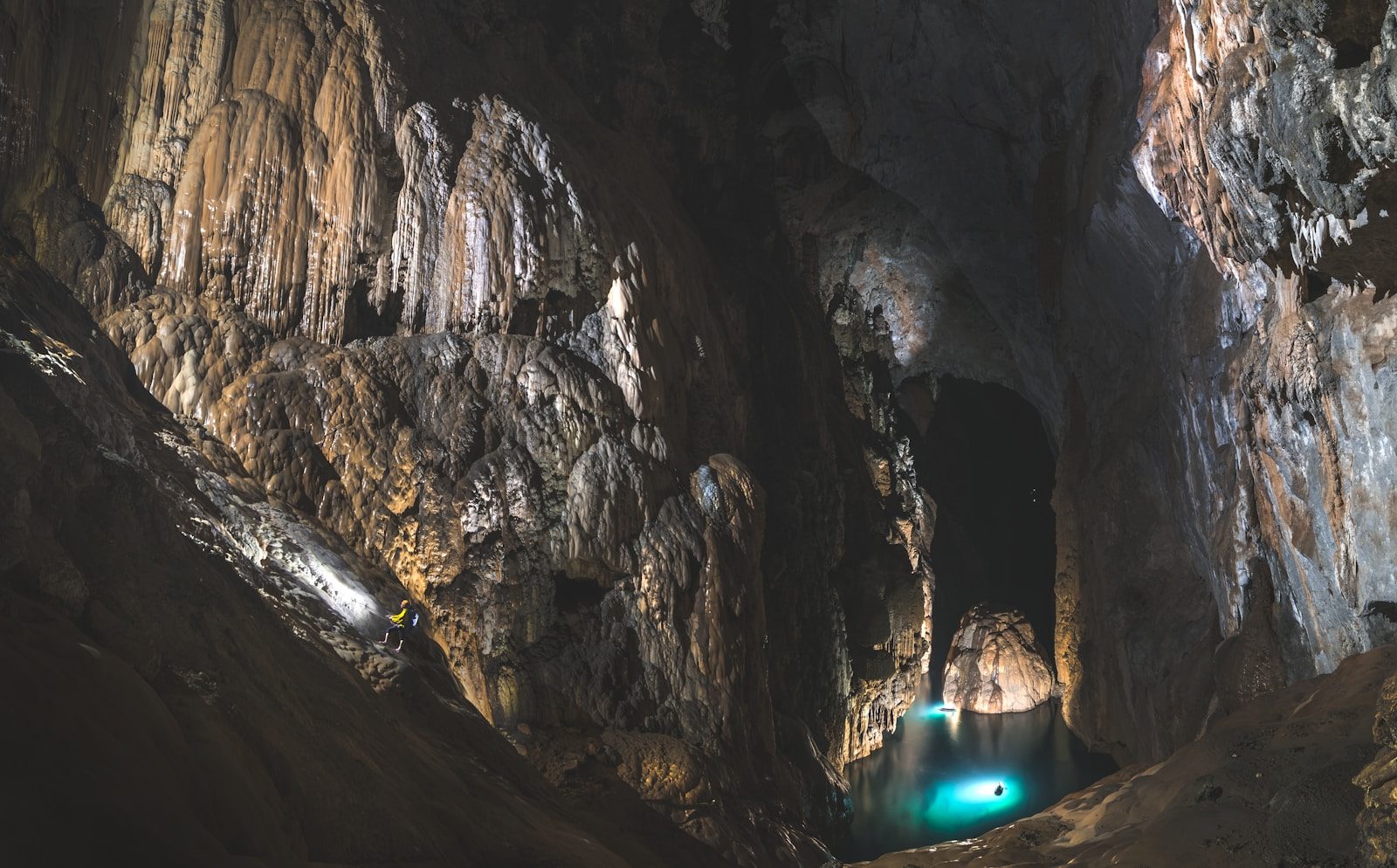 The ancient underground ocean trapped beneath America