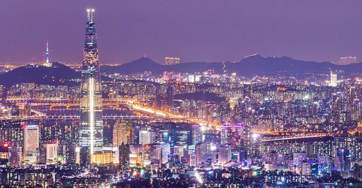 10 countries where millions live in surprisingly small spaces