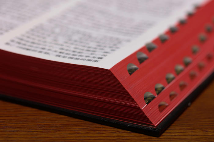 Ezra Jin, other detained pastor receive Bibles in prison after legal fight