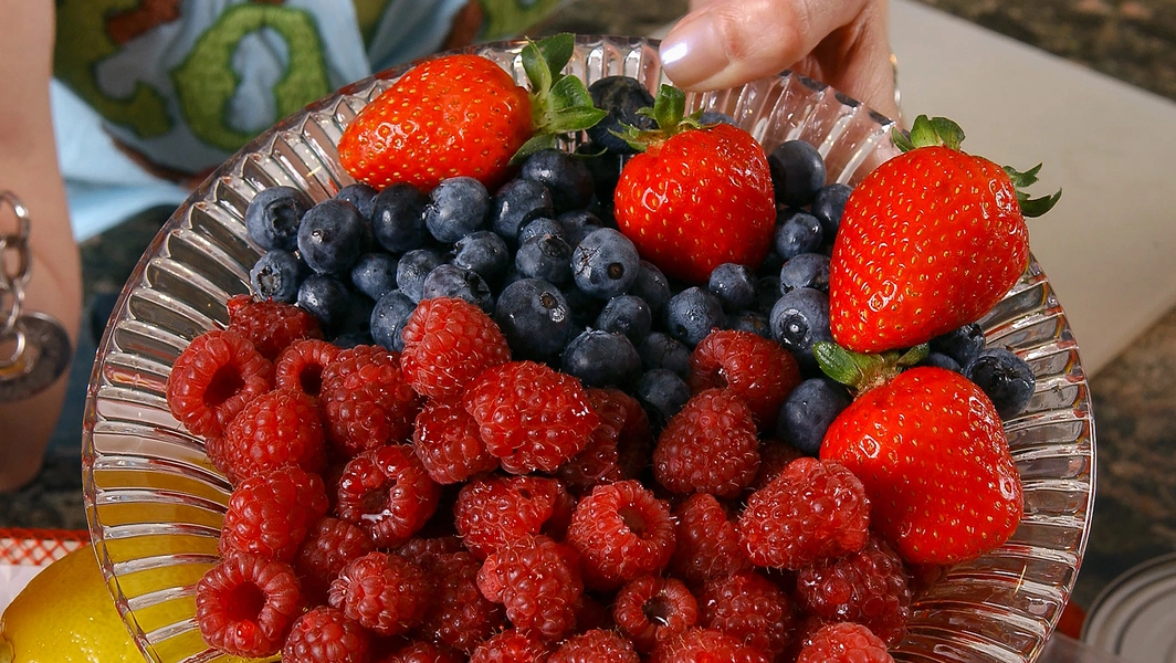 Experts highlight affordable, heart-healthy snacks and meals