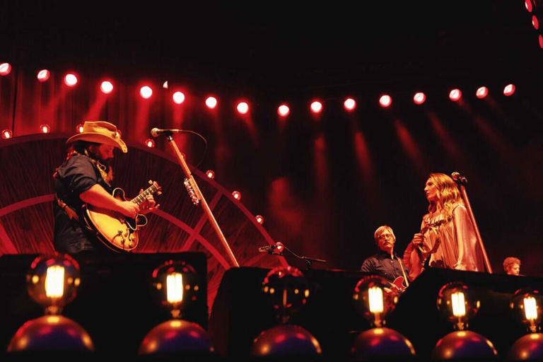 Review: Chris Stapleton's most memorable Charlotte moment wasn't in the ...