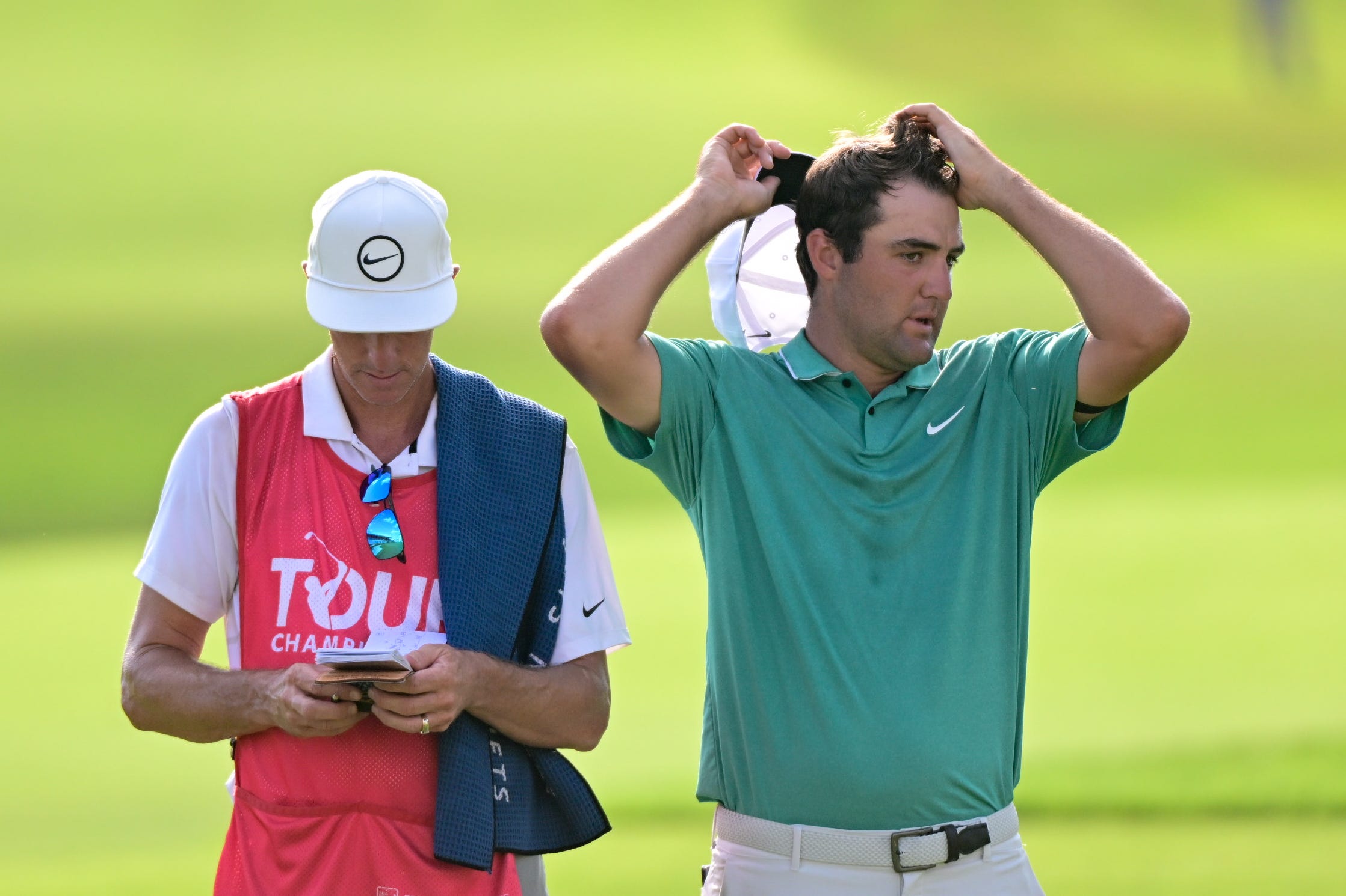 Largest lead lost with 18 holes to play on the PGA Tour is 6 shots