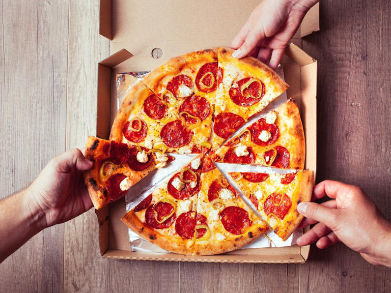 Pittsburgh plates: Pizza Hut sold, local restaurant relocating